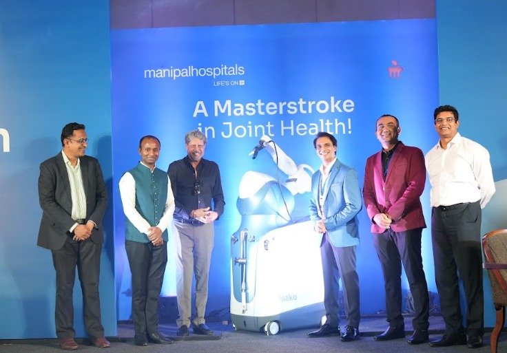 Cricketer Kapil Dev Reveals Cutting-edge Robotic Orthopedic Treatment ...
