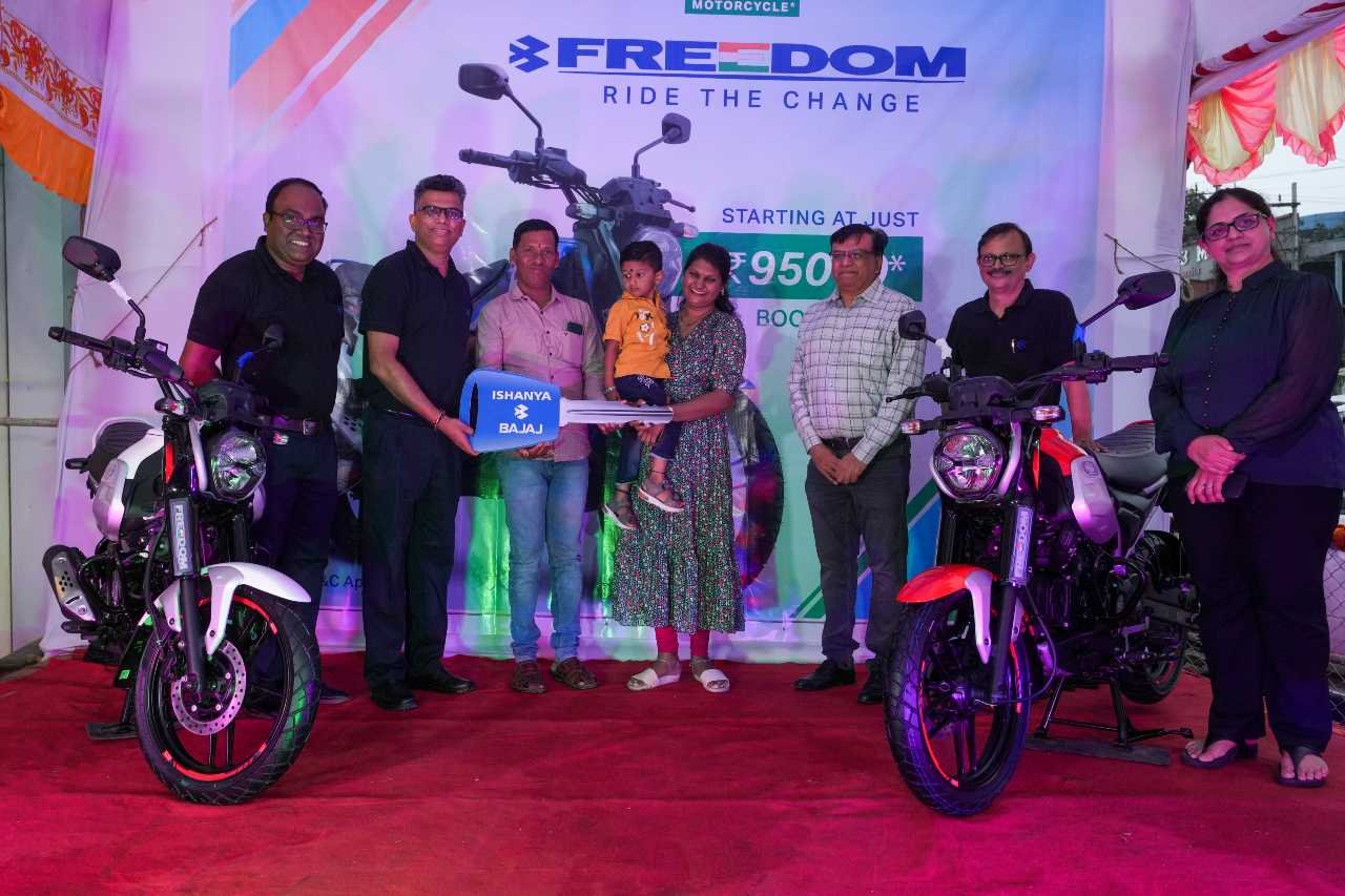 Bajaj Freedom bookings open nationwide, First motorcycle delivered ...