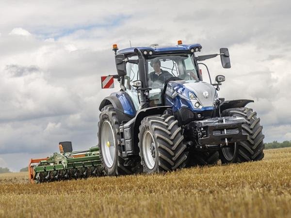 New T7 Standard Wheelbase Tractors Deliver Technology, Performance and ...